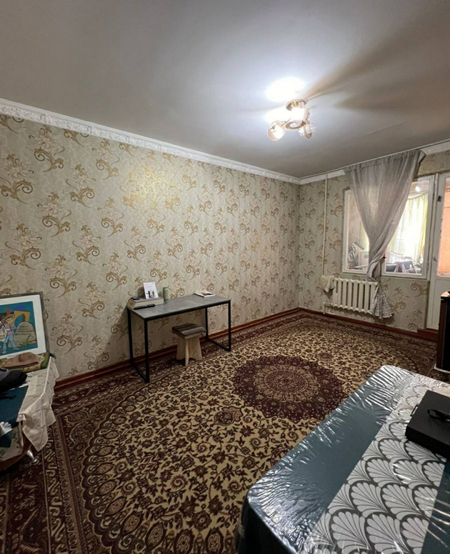 ЗАГС. Чиланзар 8 . 2 комнаты. Балкон 1'5/3. 50 квадратов