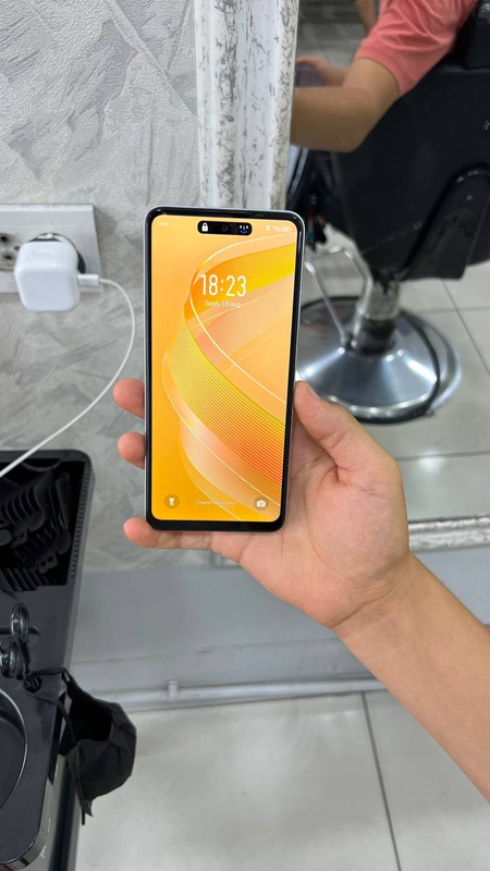 Infinix smart 8 6/128