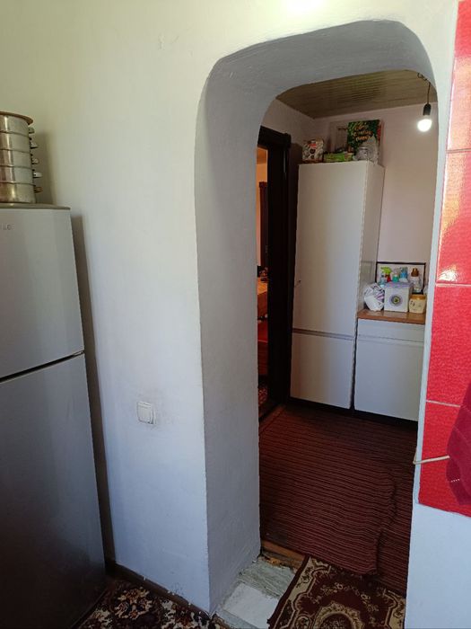 Новомосковская 99я школа 2комн 2эт кирпич рем/ср 52м² серединка 2*6м