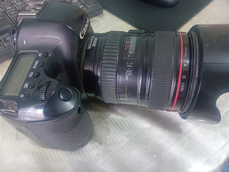 Canon 6D sotiladi.