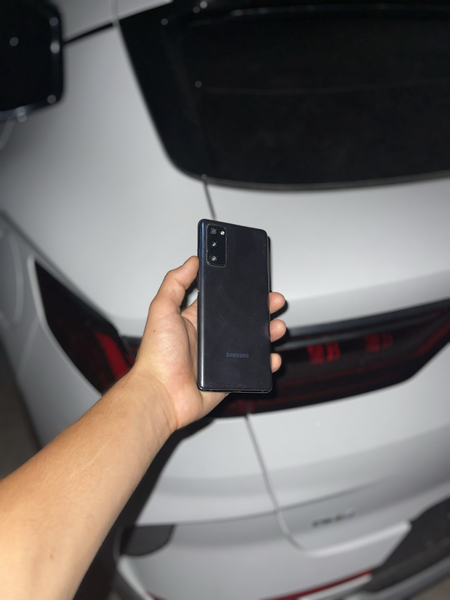 Samsung  s 20 fe pamit 128