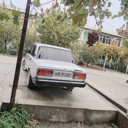 Лада жигули 2107