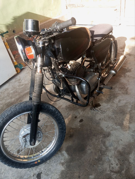 Java mototsikl sotiladi