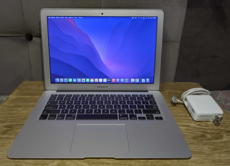 Macbook Air 2017 год. Экран 13