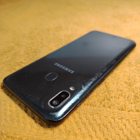 Samsung A20 sotiladi