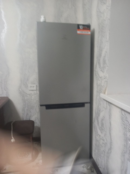 продается холоделник индезит почти новый