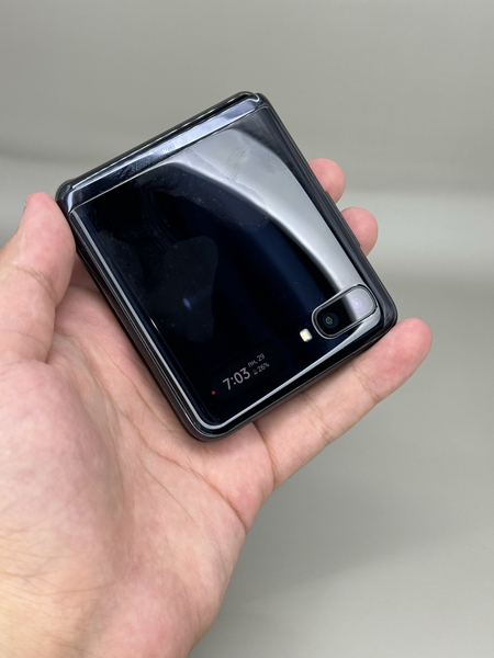 Samsung Galaxy Z flip 8/256gb