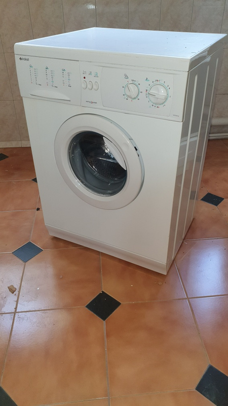 Стиральный автомат indesit новый