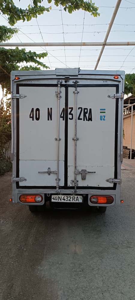 Hyundai porter sotiladi