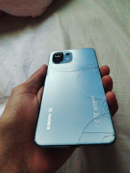 Xiaomi 11 layt 5G 128 gb 8+8 srocno pul kere bugun oganga 700 min bol