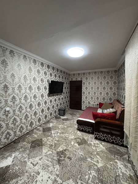 Продается 2х ком. квартира на Бух 2, ор-р: кафе Самарканд, 42м2