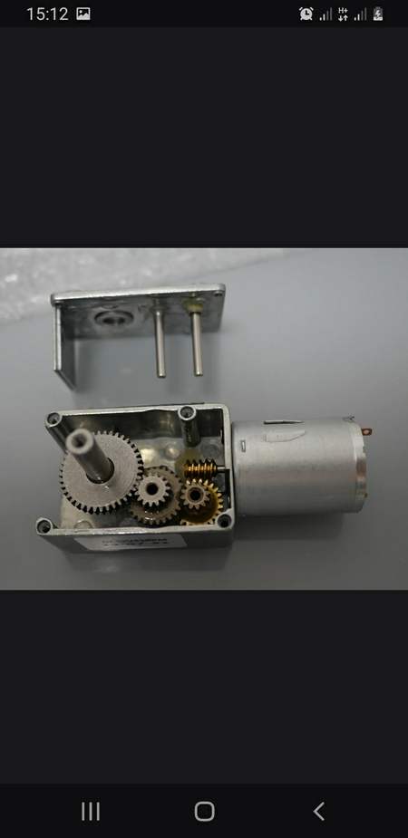 Reduktor motor 12v, minutiga 6 abarot, smda 23kg ko‘taradi.