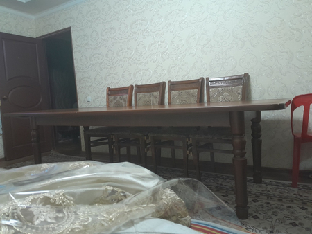 Продаётся стол для гостиной