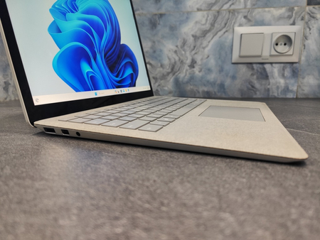 Microsoft Laptop 2 i7-8650U / 16 / 512 SSD M2 / 2K Экран