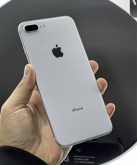 Iphone 8 plus xotira 64 atpechatka ishledi