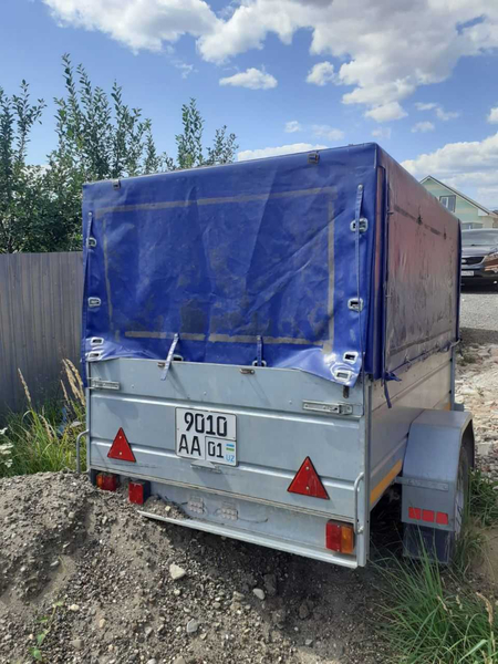 Прицеп LAV 81011В