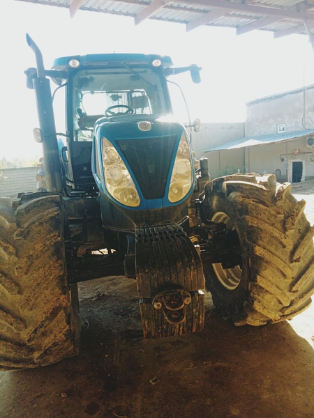 Traktor aparati bilan sotiladi