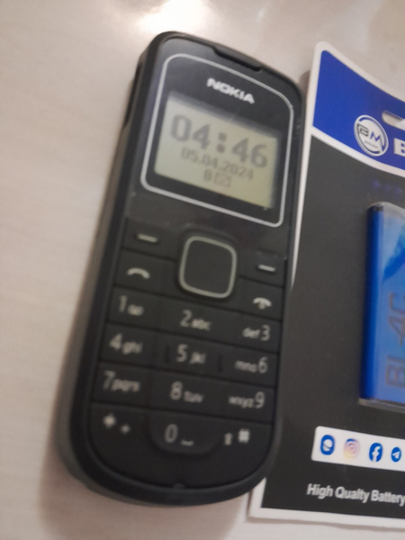 Assalom alekum telefon sotiladi original hamma joyi ishlidi