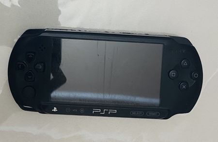Psp sotiladi narxi 150.000ming