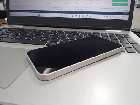 Iphone 12 mini oq ideal holatda !
