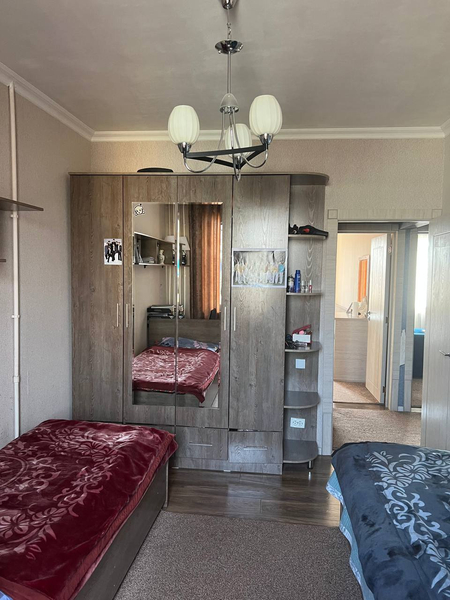 Квартира продаётся  5 ком 4этаж
