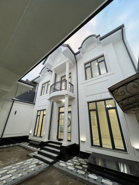 Продажа 2,8 сотки, 6 комнат 3 санузла