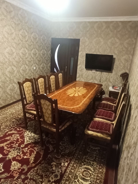 Квартира 2/2/4 Алгоритм,  Қизил Шарқ