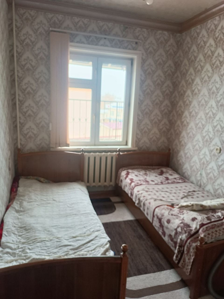 Продаётся 4/4/5. Тансыкбаева базар. Олмазарский район
