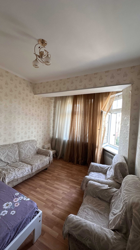 Продаю квартиру Сергели 6а. д.4.  50кв.м.  2/5/7