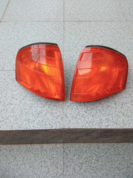 Поворотники (пара, Valeo) на Mercedes-Benz W202