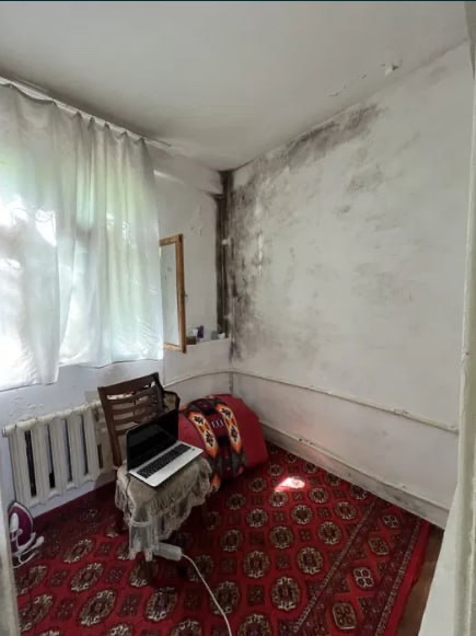 Продам на Башлыке .Т. не торец рядом арка