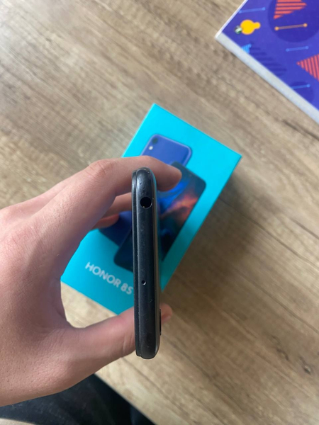 Honor 8s kar dok