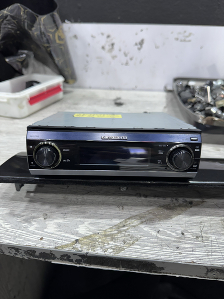 Carrozzeria DEH-P940 sotiladi xolati zor hamma narsasi ishlidi