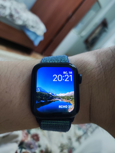 Продам часы Apple Iwatch se 2 2022