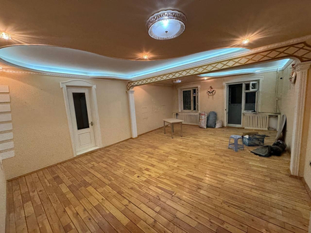 Продается Банковский 5/8/12 улица Нукус ор: Гламур бутик площ 155 м2