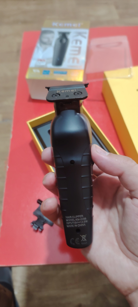 Andis shaver Max pro Fen sotiladi