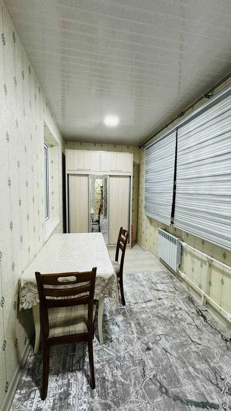 Чиланзар  район!  Новза  .2/4/5.  кирпич   77 серия,   65 m²