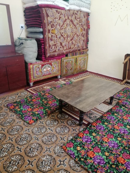 Hovli sotiladi e