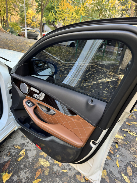Срочно продаю Mercedes-Benz C43 AMG 4matic
