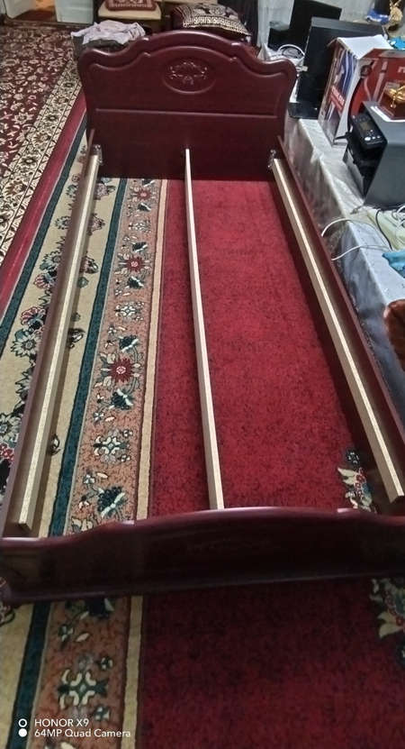 Продаётся диван кровать.