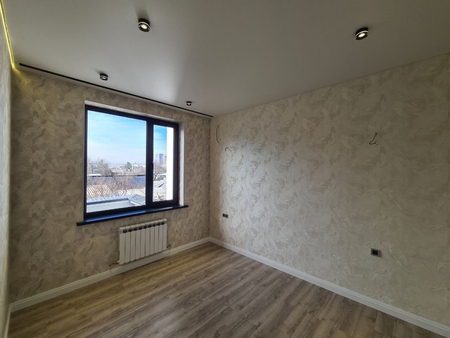 Продается Евро дом Ор-р: Центр Луначарский 270 м2