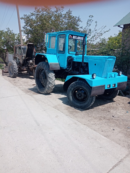 Tiraktr Mtz 80 sotiladi