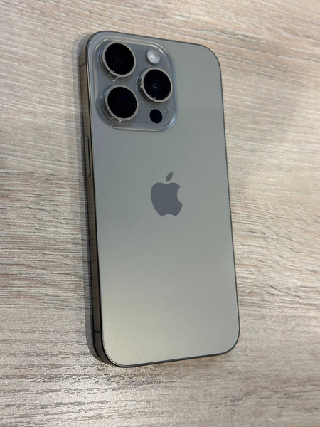 Iphone 15 pro 98% yomkost