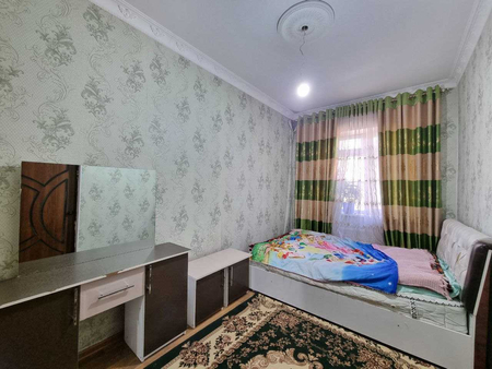 2х комнатная квартира на 2 этаже 50кв/м, в Самарканде