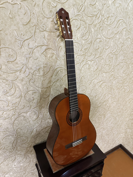 Classik gitara yamaha c70