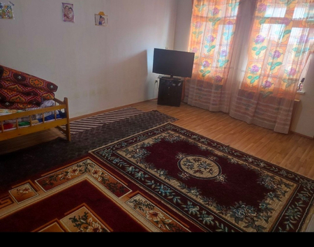 Продам участок 4 соток 4 комнаты на Бектемирском районе коттедж