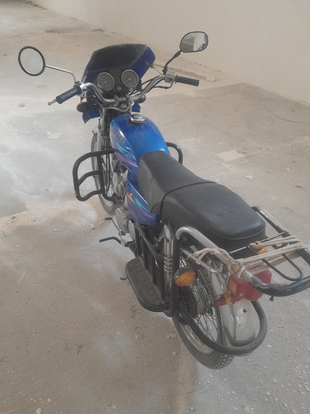 Motosikil irbis sotiladi
