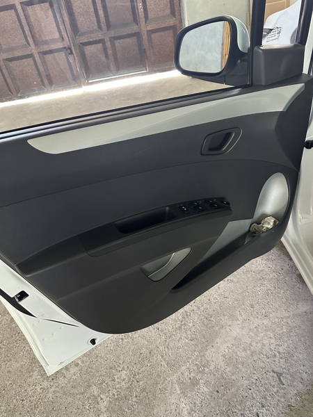 Spark Elegant Plus 2022 краска тоза