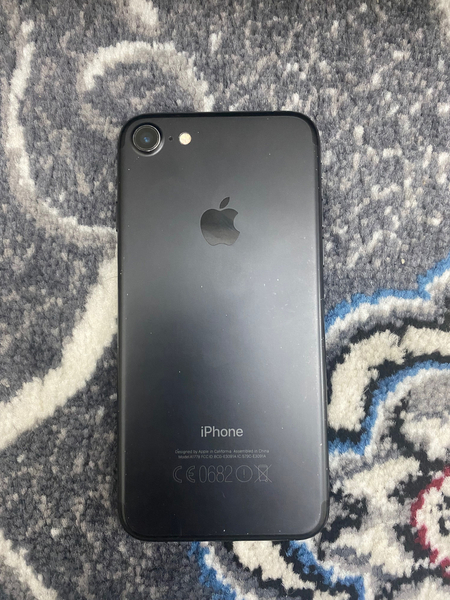 Iphone 7 _128gb ёмкость 100% состояние зор 2 чехол бн 900минг сом