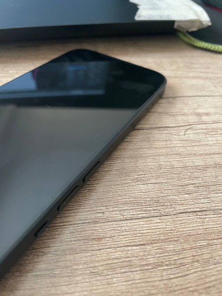 Iphone 15, black 128 gb, 90 akb